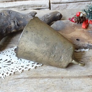 Vintage Cow Bell With Bell Clapper Bronze Bell Primitive - Etsy