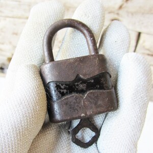 German Vintage Padlock Yale With Key Working Old Padlock Rustic Decor ...