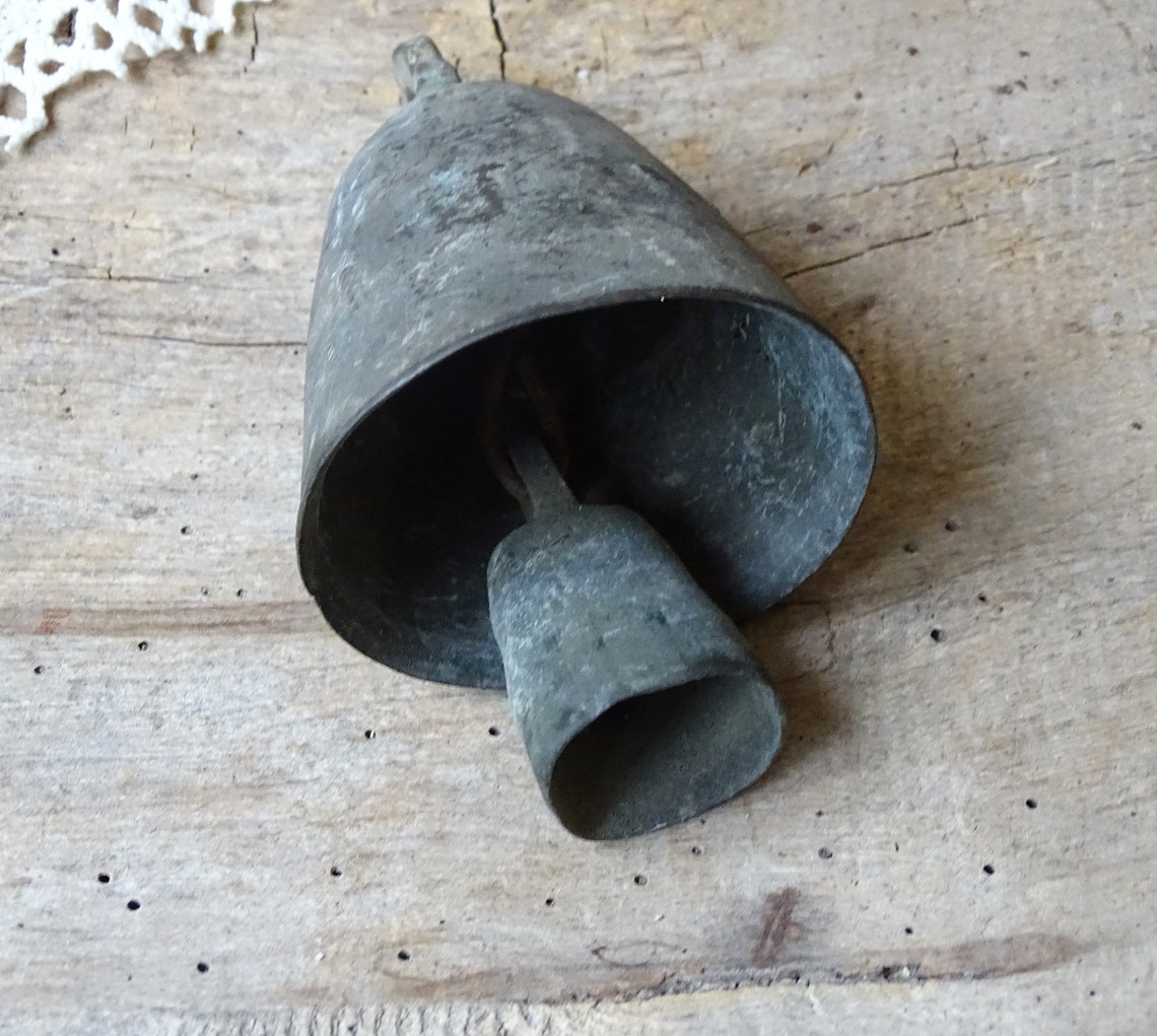 Vintage Cow Bell with Bell ClapperPrimitive BellFarmhouse | Etsy