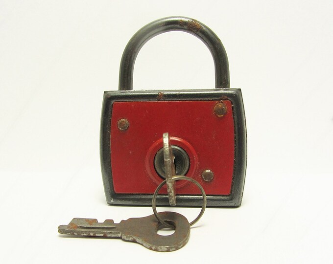 Rare German Vintage Red Padlock With Keys Working Padlock Old Rusty ...
