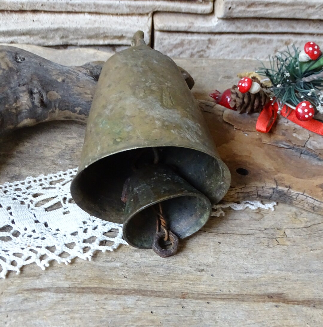 Vintage Cow Bell With Bell Clapper Bronze Bell Primitive - Etsy