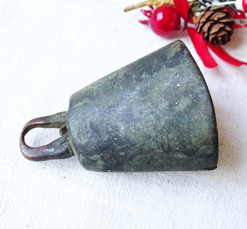 Antique Cow Bell With Clapper Primitive Collectible Bell Farmhouse ...
