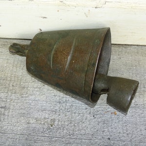 Antique Cow Bell With Bell Clapper Primitive Collectible Bell Farmhouse ...