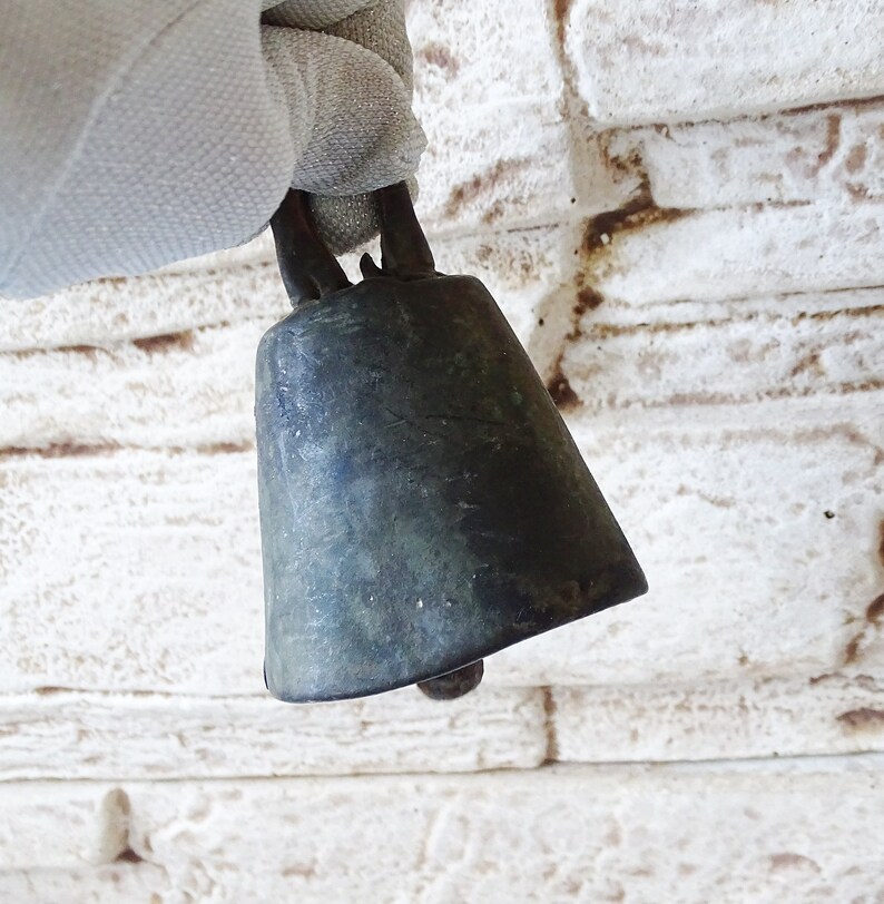 Antique Cow Bell With Clapper Primitive Collectible Bell Farmhouse ...