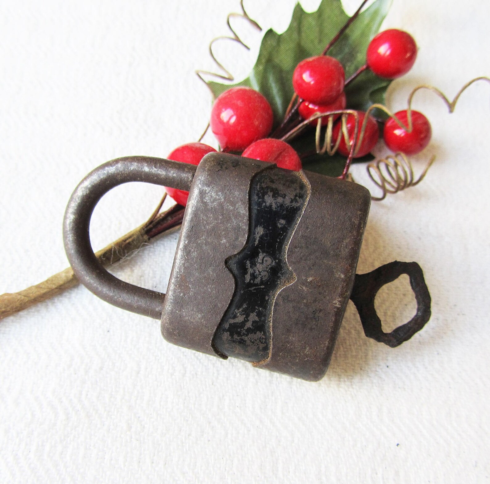 German Vintage Padlock Yale With Key Working Old Padlock Rustic Decor ...