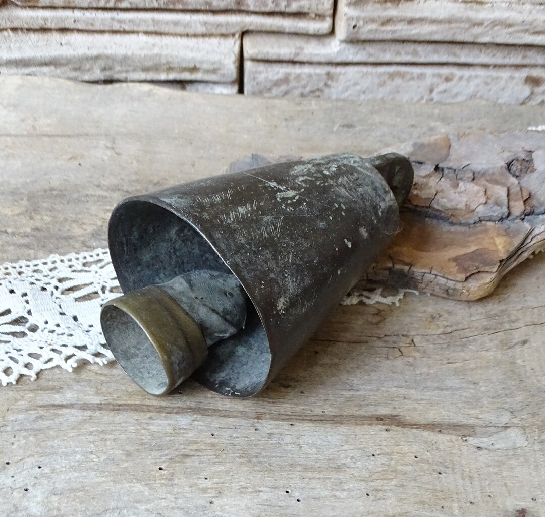 Antique Cow Bell With Bell Clapper,primitive Collectible Bell,farmhouse ...