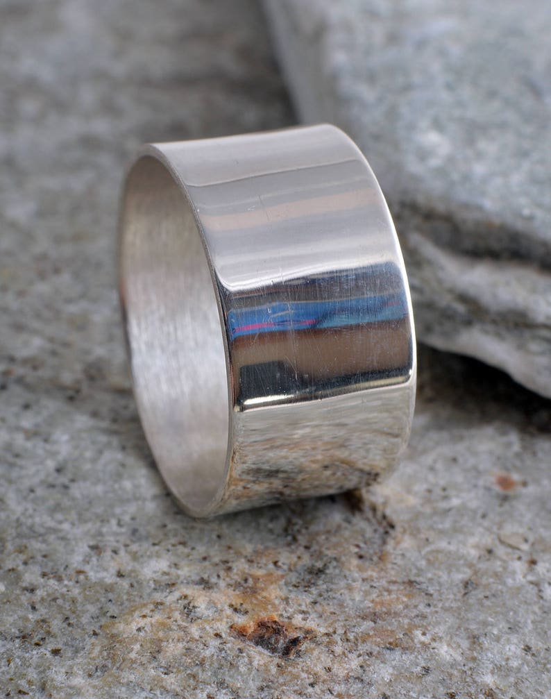 Banda plateada 10mm liso plata banda anillo hechos a mano - Etsy España
