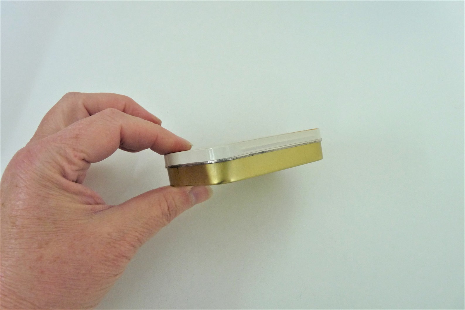 Famel Pastilles Tin Catarrh and Throat Pastilles Lozenges - Etsy UK