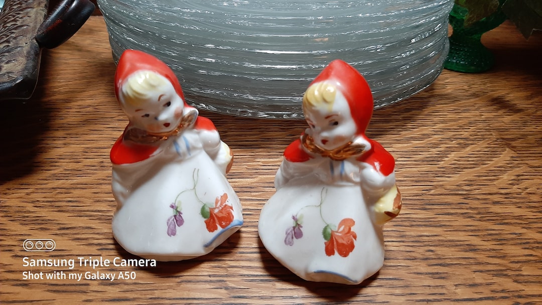 Vintage Hull Pottery- Little Red Riding Hood -pair Shakers 135889 ...