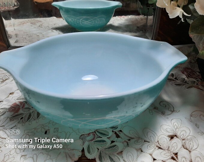 PYREX MCM Turquoise Blue Scroll Swirl Cinderella Mixing Pour Bowl 2 1/2 ...