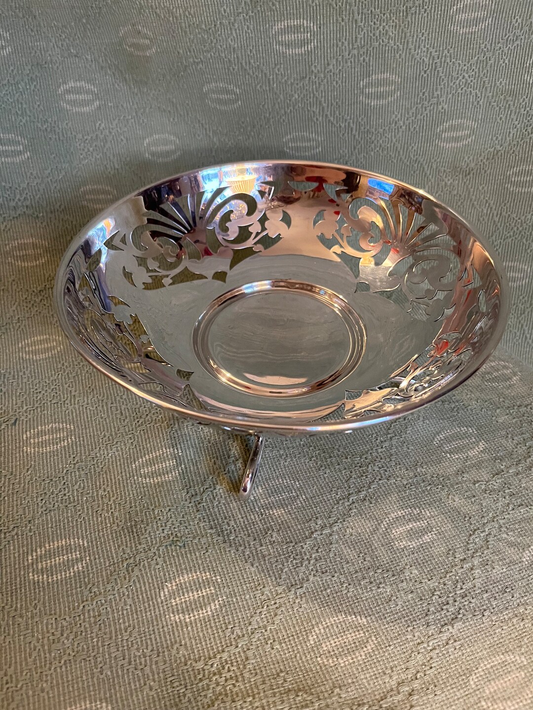 Late Edwardian Martin Hall and Co. Cake Basket in High Quality EPNS - Etsy