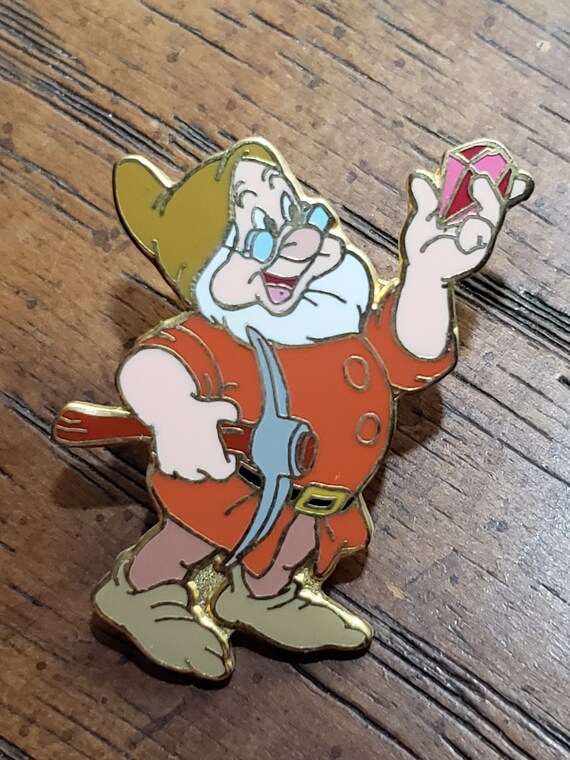disney pin doc and - Gem