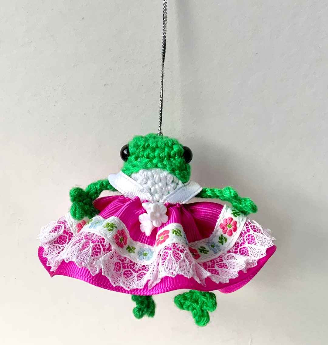 Adorable Baby Frog in a Gorgeous Dress / Decoration Ornament - Etsy