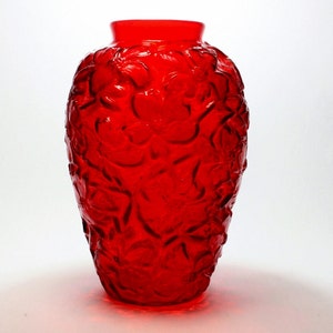 Reuben Haley Consolidated Glass 1920s Martele Dogwood Vase in Ultra ...