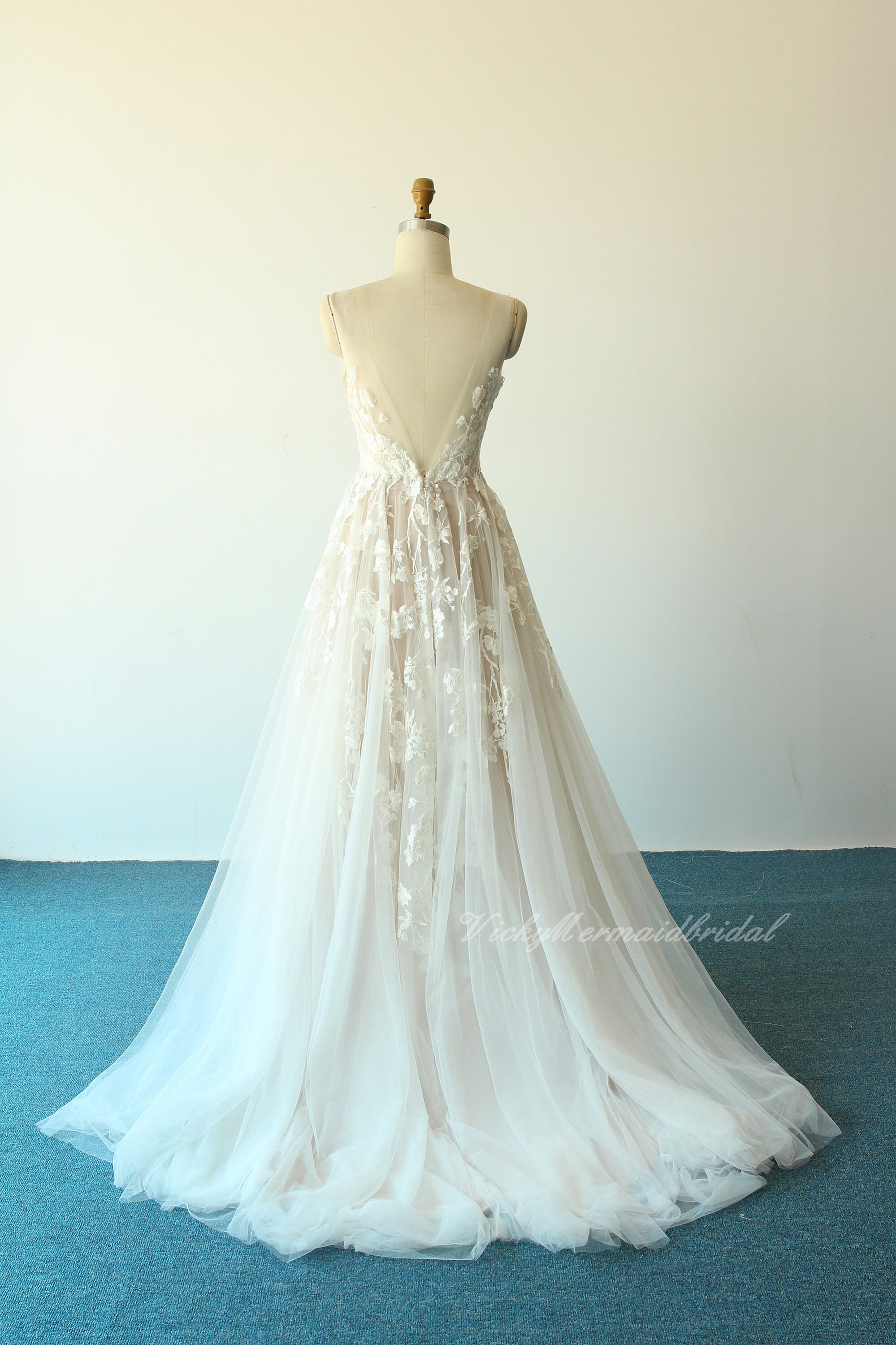 Elegant Flowy A-line Deep V Neckline Tulle Lace Wedding Dress - Etsy ...