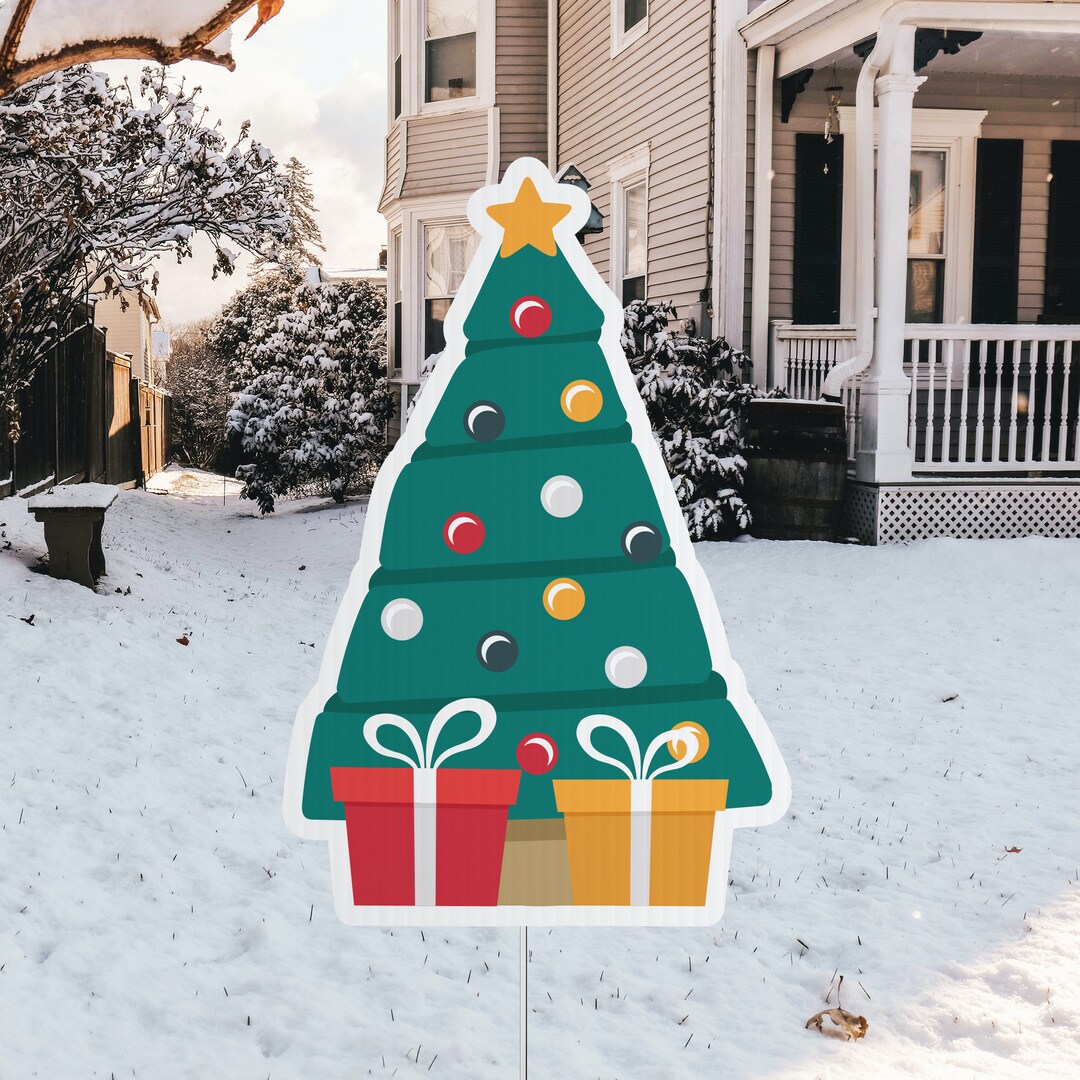 Outdoor Christmas Decorations - Christmas Tree - Christmas Decorations ...