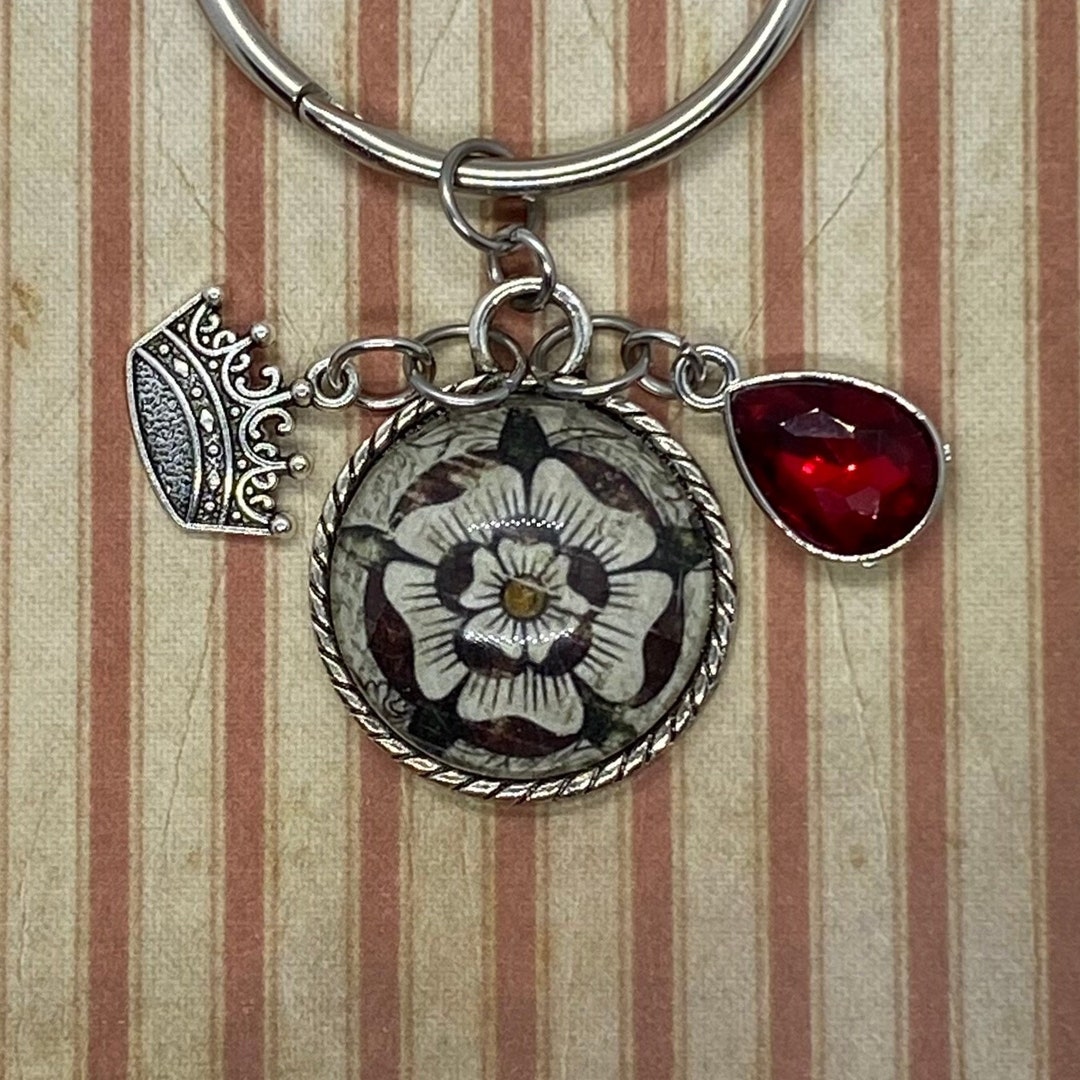 Bedazzled Tudor Rose Thread Keep - Etsy Canada