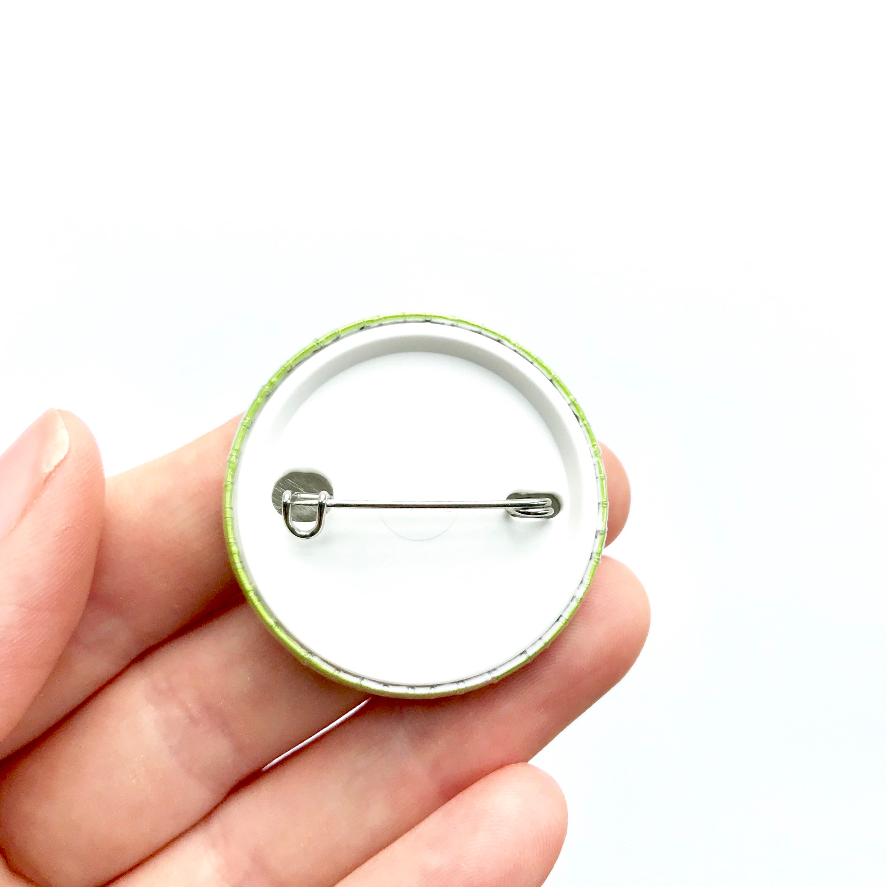 I Have Trouble Making Eye Contact - Pin Badge Button - Etsy
