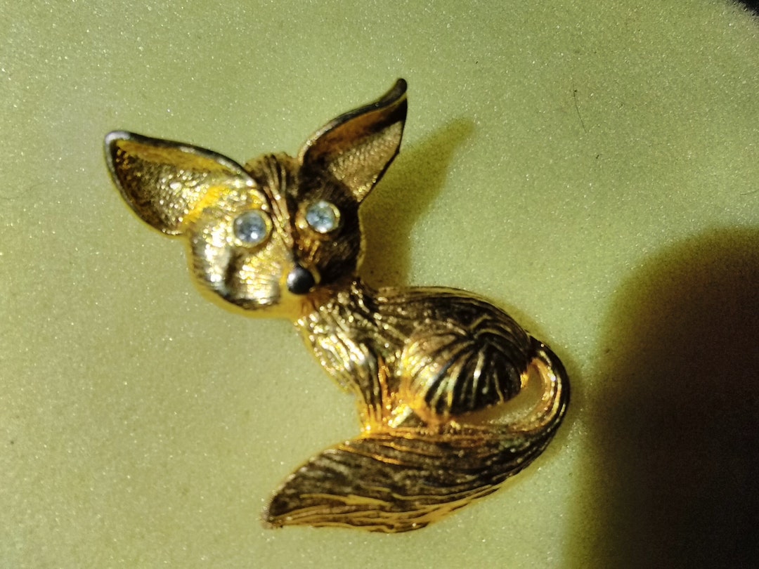 Vintage Fennec Fox Pin - Etsy