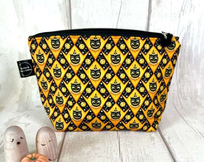 Halloween Grinning Cat Johanna Parker Fabric Zipped Wedge Project Bag ...