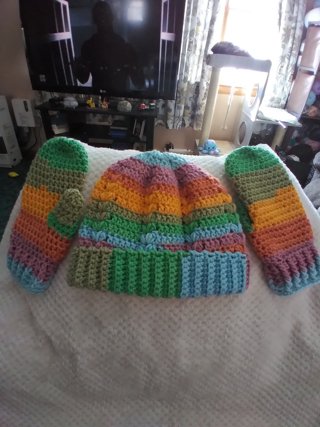 Adult Hat and Mittens Set - Etsy