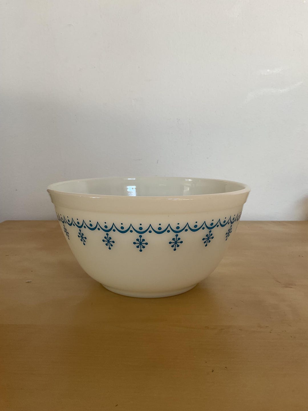 Pyrex 402 Blue Garland Mixing Bowl - Etsy