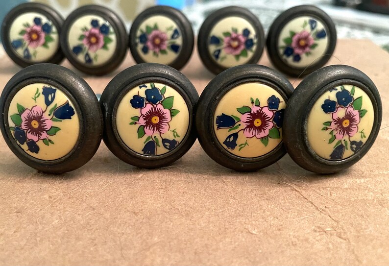 Vintage Amerock Porcelain and Metal Floral Cabinet Knobs - Etsy