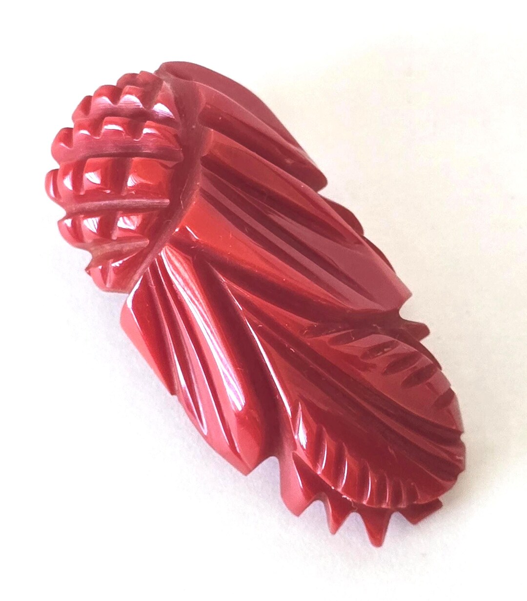 Vintage CHERRY RED Carved BAKELITE Dress Fur Clip - Etsy