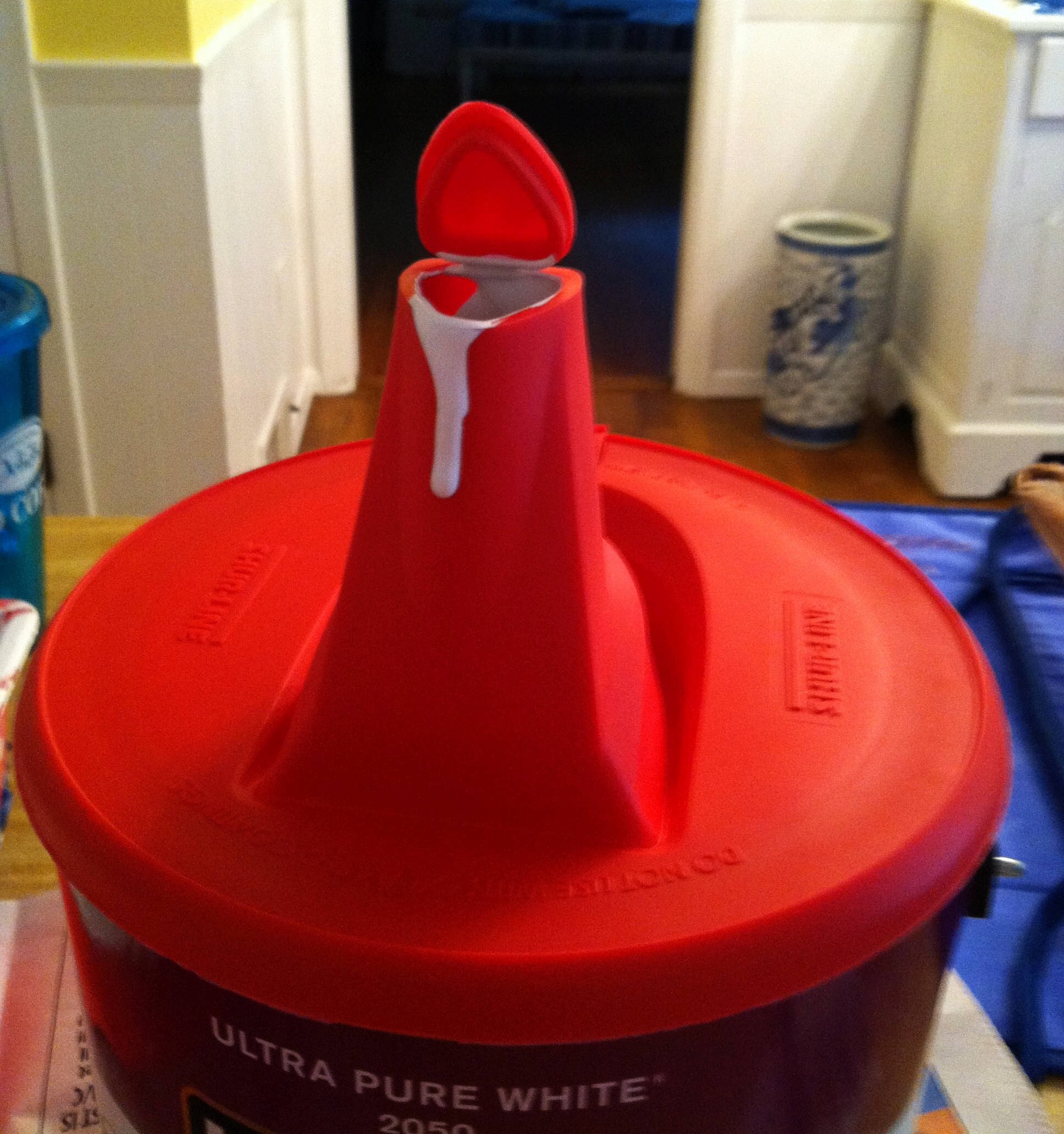 Red 1 Gallon Paint Can LID With Store & Silicone Pour Spout - Etsy UK