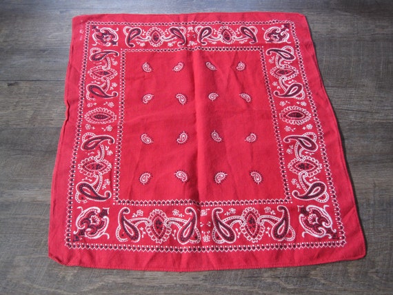 Vintage Fast Color Elephant Trunk Down Bandana Red Wh… - Gem