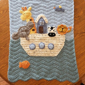 Adorable Noah's Ark Ripple Baby Blanket Throw - Giraffe, Elephant ...