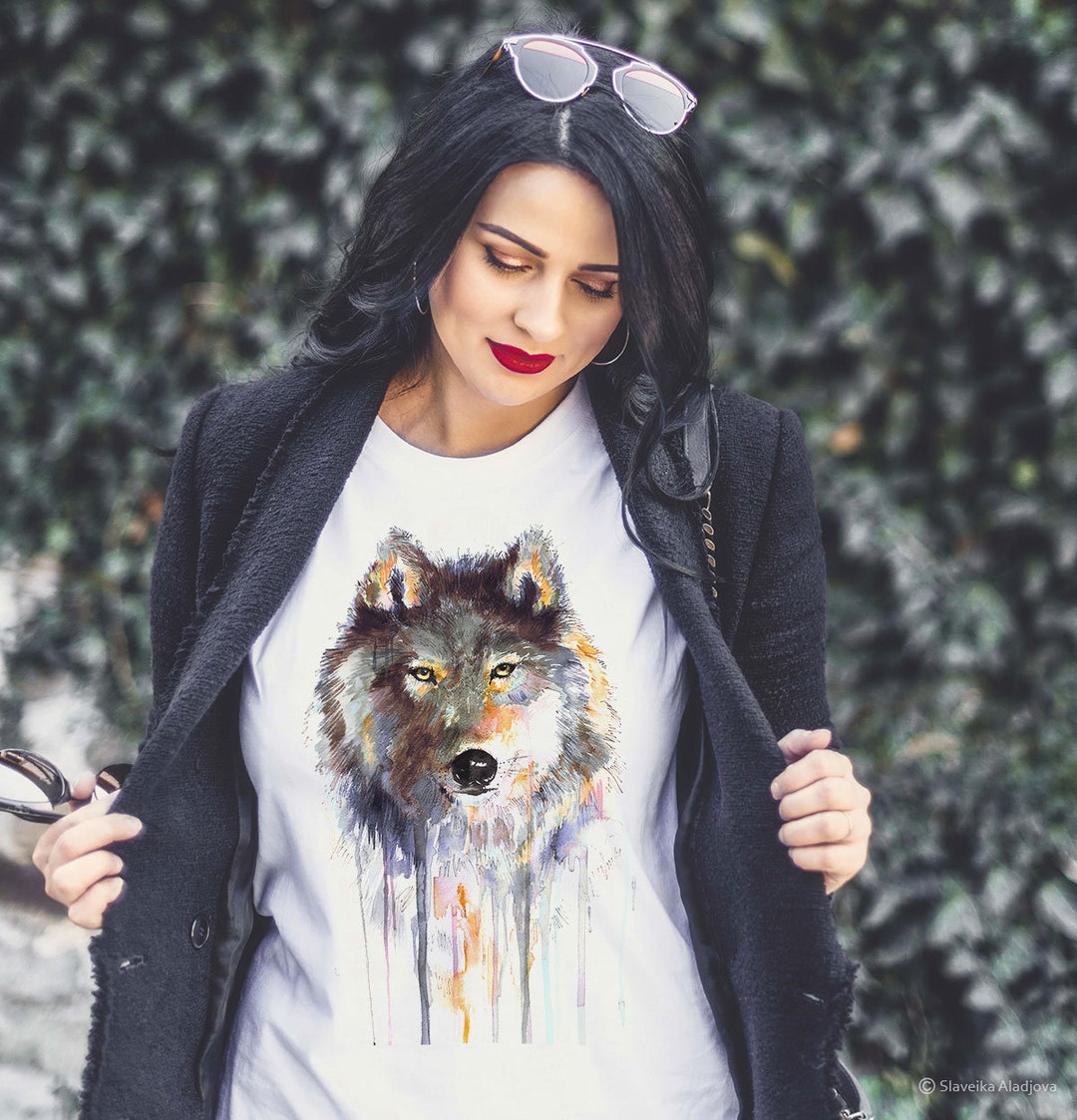 Gray Wolf T-shirt Ladies' T-shirt With Wolf Print - Etsy