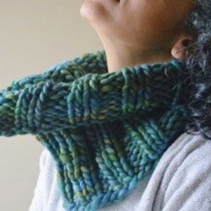 Icarus Cowl Blue Green Chunky Cowl, Warm , Wool, Soft - Etsy