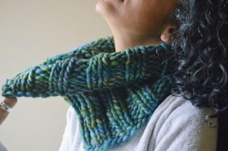 Icarus Cowl blue green chunky cowl warm wool soft | Etsy