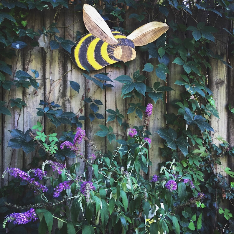 Rustic Honey Bee Reclaimed Wood Wall / Garden Decor Hanger | Etsy