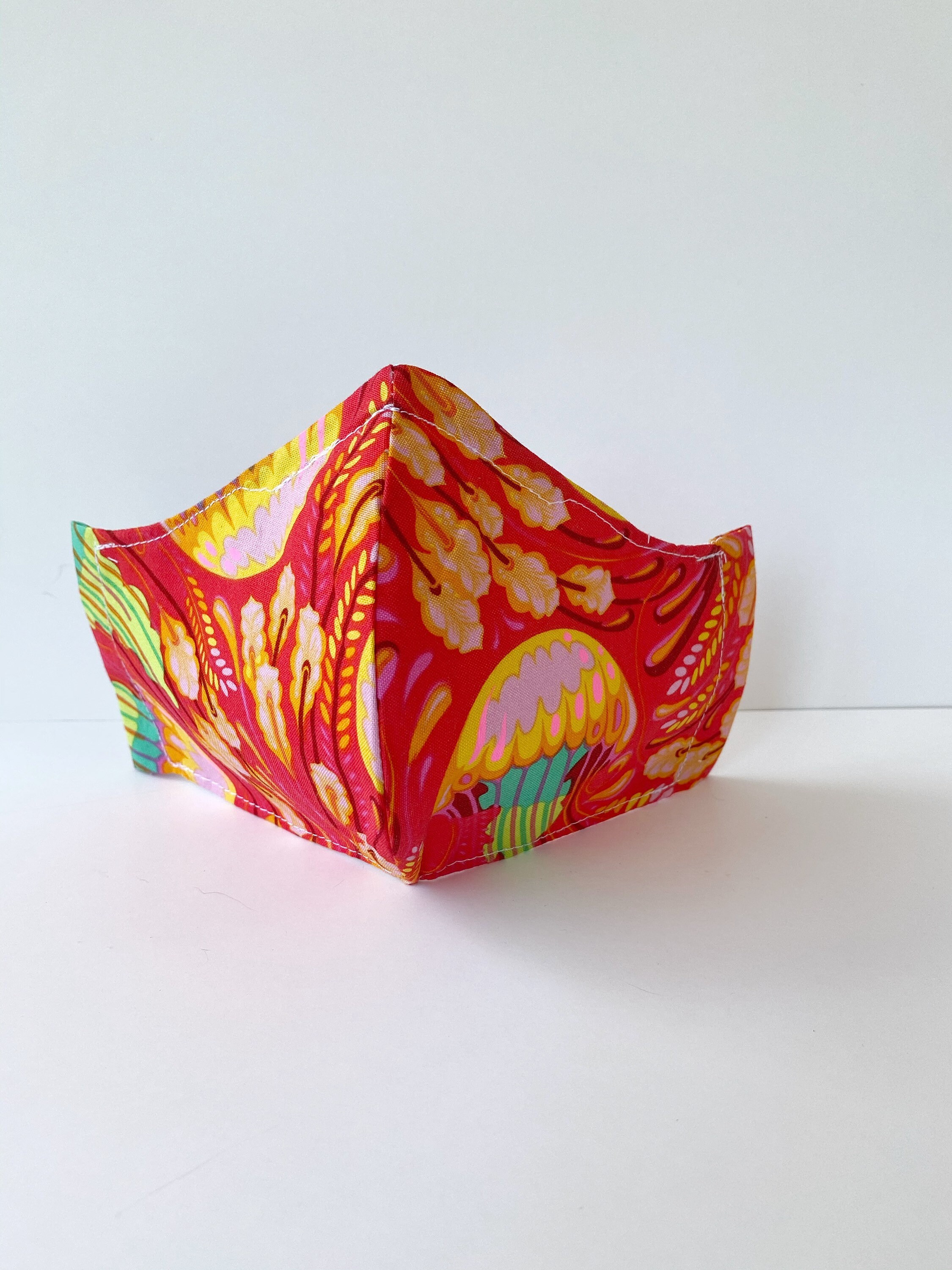 Jelly fish dance 3 Layer Mask- reusable / washable face mask, filter ...