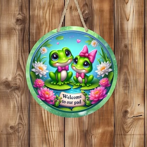 Frog Welcome Sign, Cute Welcome to Our Pad Hanging Wall Gift for Homes ...