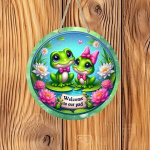 Frog Welcome Sign, Cute Welcome to Our Pad Hanging Wall Gift for Homes ...