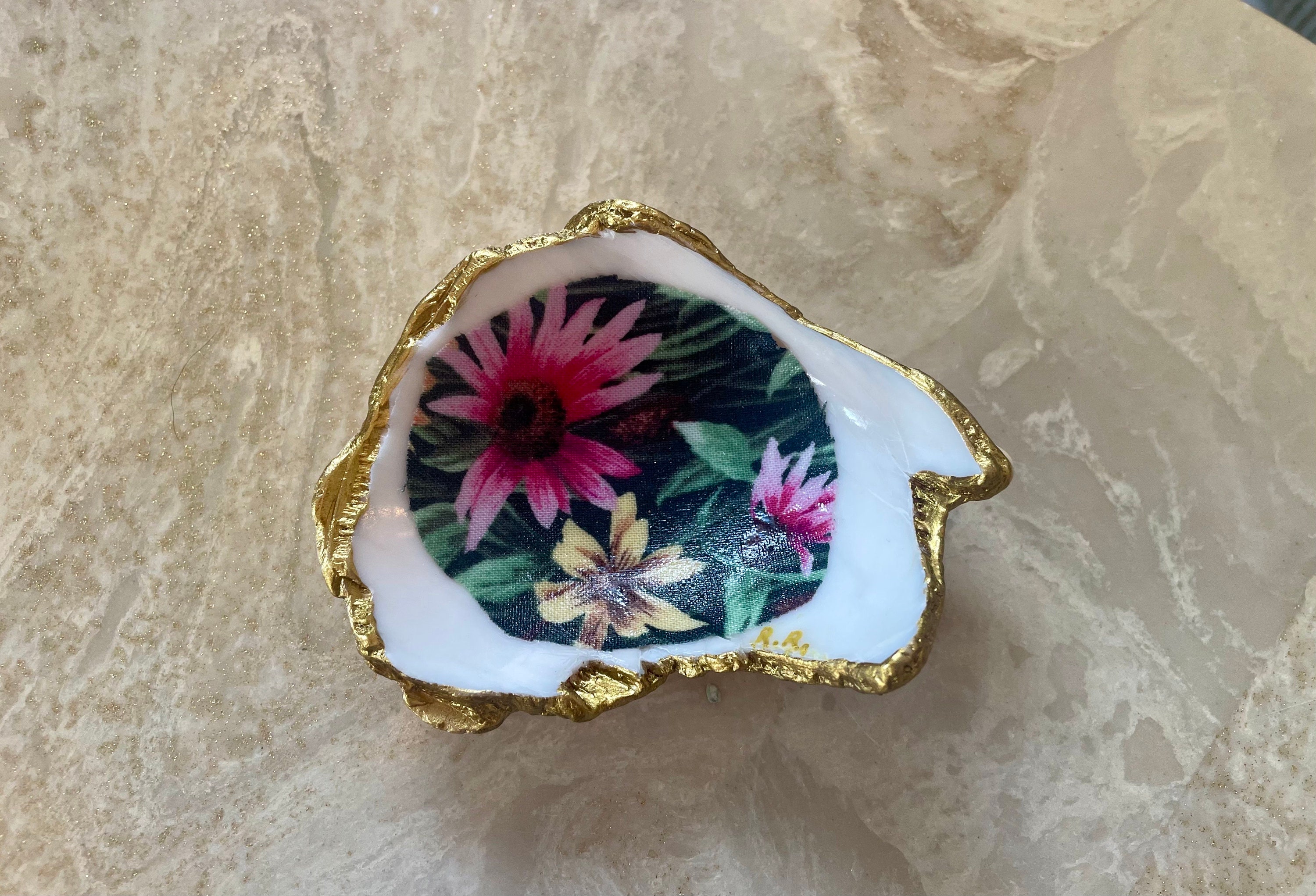 Decoupage Daisy Shell Ring Dish, Beach Decor, Shells, Decoupaged Shells ...