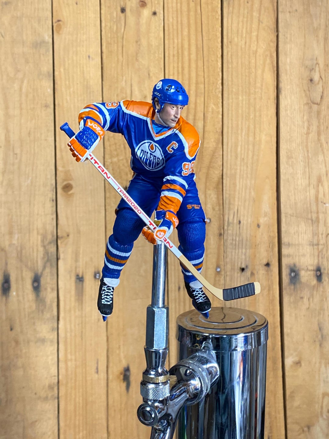 Edmonton Oilers Hockey Beer Keg Tap Handle NHL Wayne Gretzky Blue ...