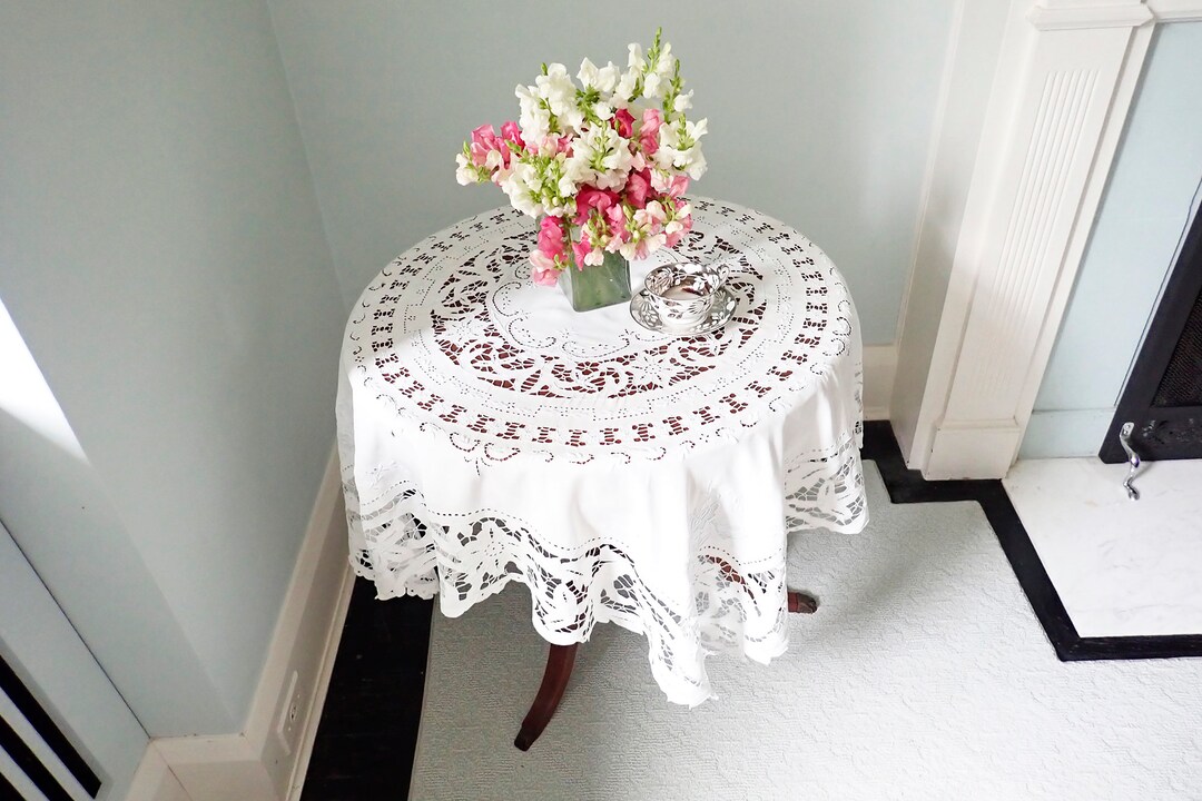 Vintage 1940s Openwork Embroidered Square Tablecloth - Etsy