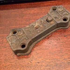 Victorian Antique Cast Iron Embossed Spring Loaded Door Lock Latch Push ...