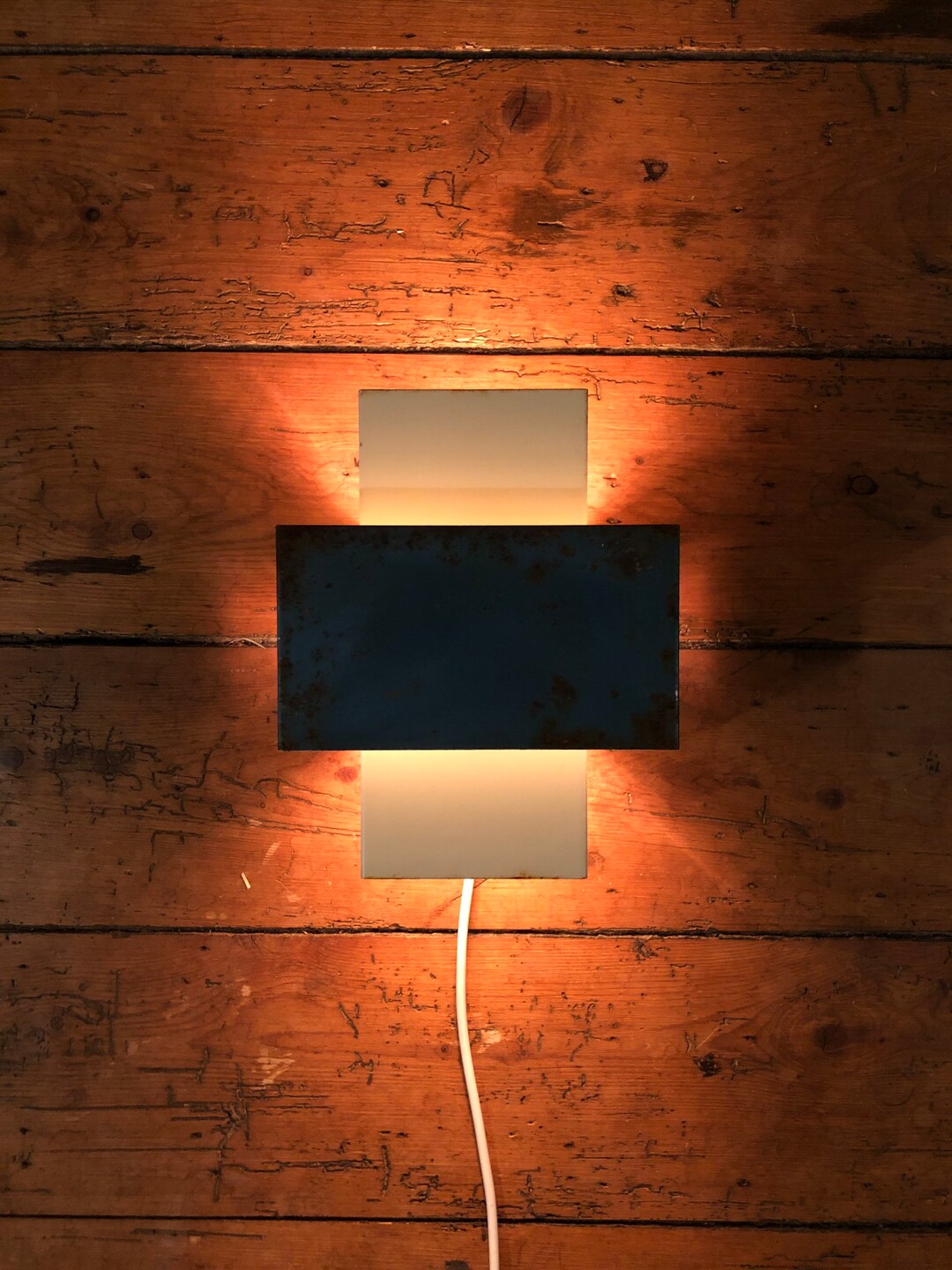 Modernist Geometric Minimalistic Wall Lamp - Design From Philips ...