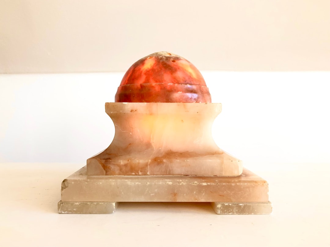 Vintage Gorgeous Red Alabaster Marbled Art Deco Table Lamp With Carved ...