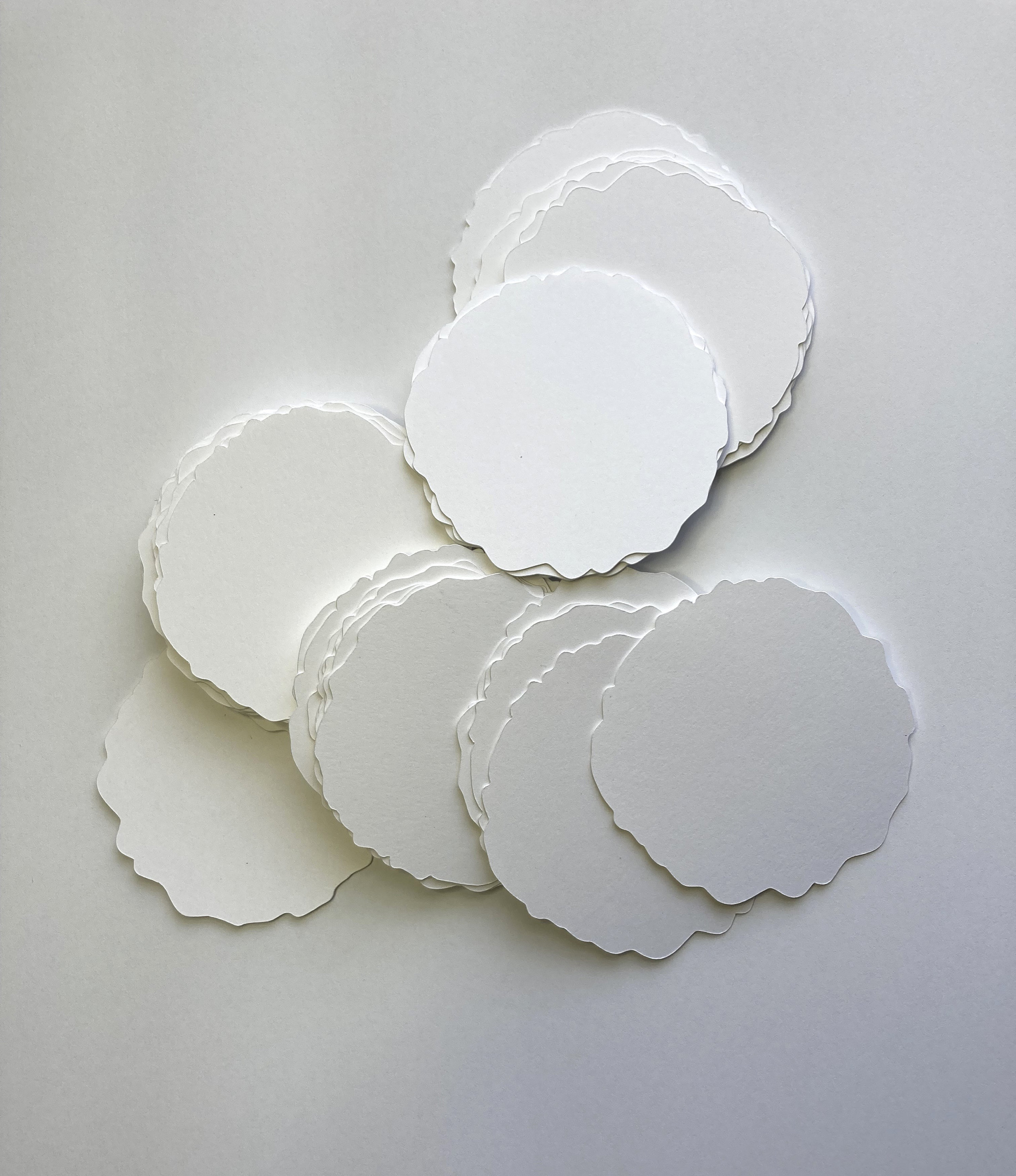 50 White Distressed Circles - 50 3"x3" White Scalloped Die Cut Circles ...
