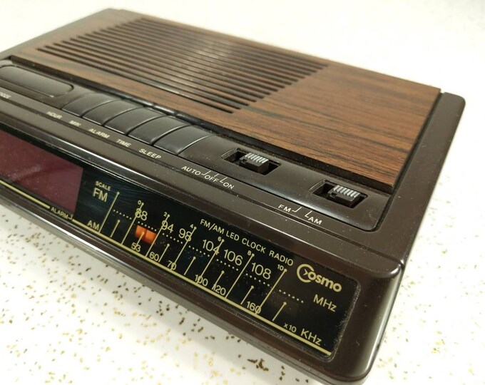 Vtg 80's Cosmo Clock Radio/alarm - Wood Grain LCD Cock - 1980's Bedroom ...