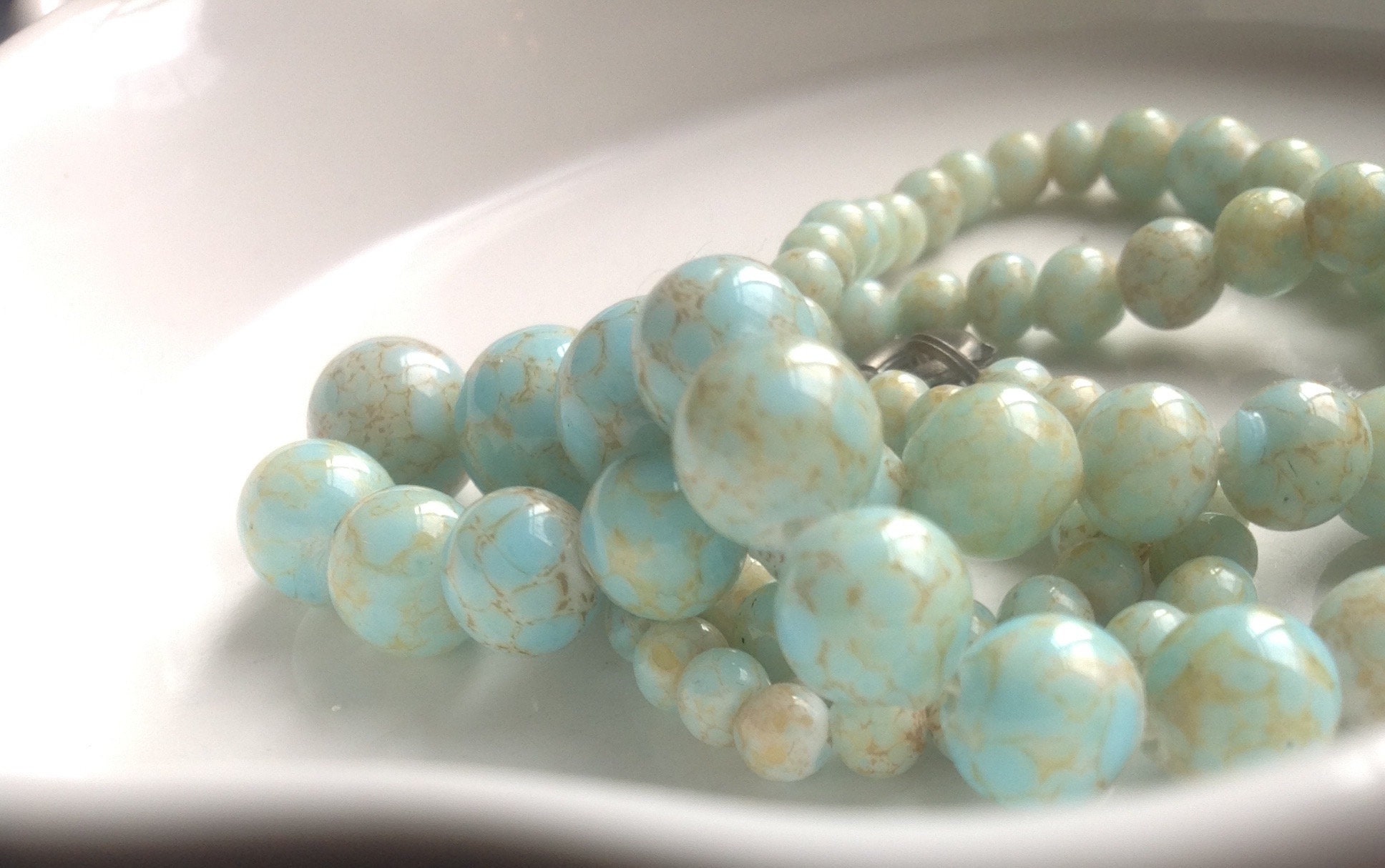 Vintage Original Hubbell Beads Graduated Strand - Etsy
