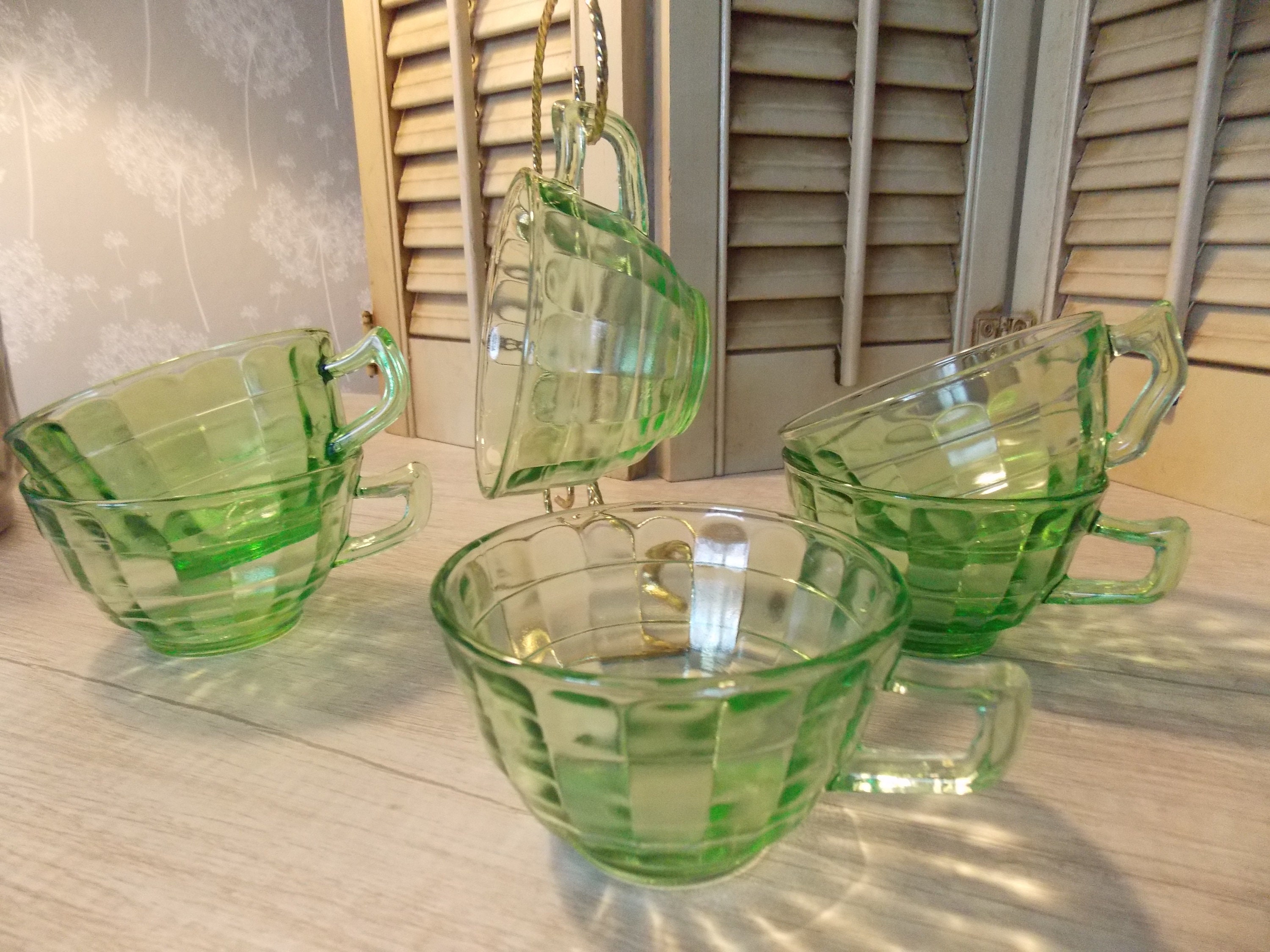 Tea Cups & Sets DEPRESSION GLASS Tea Cups Set of 6 Green Glass Cups ...