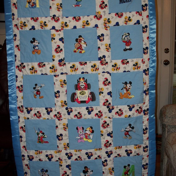 Mickey Mouse Quilt - Etsy