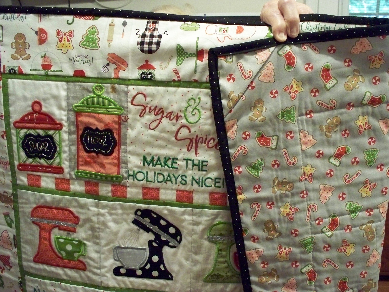 EMBROIDERED APPLIQUE QUILT - Etsy